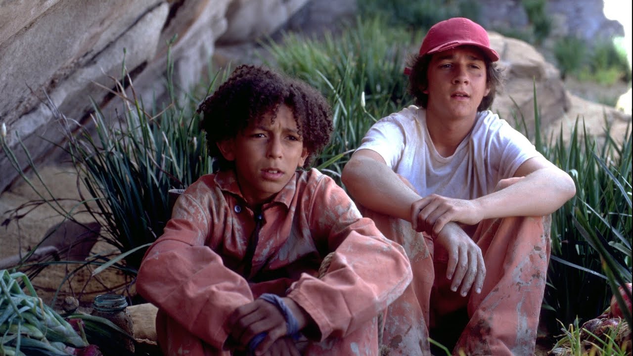 Holes Full Movie Fact & Review / Sigourney Weaver / Jon Voight - YouTube