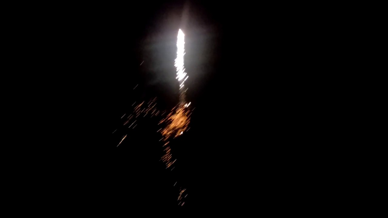 EPIC Fireworks - Screaming Spiders Boxing Day 2016 - YouTube