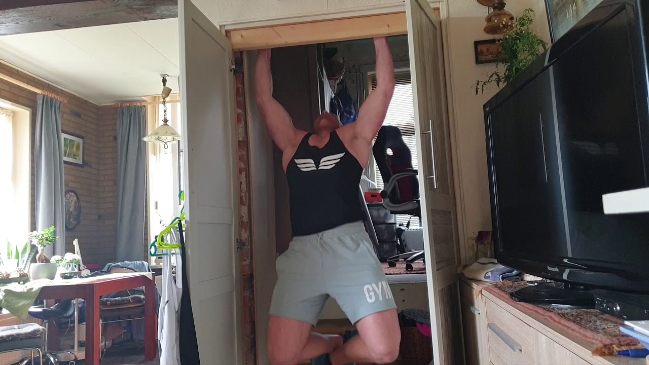 Door pull ups - YouTube
