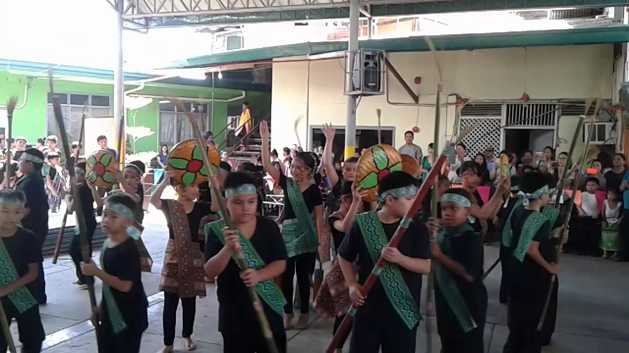 Una-una Kaya-kaya Kids Ethnic Dance - YouTube