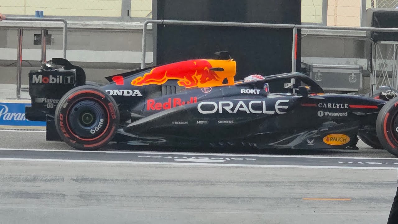 Abu Dhabi F1 2025 Pit Lane walk. Fanview. - YouTube