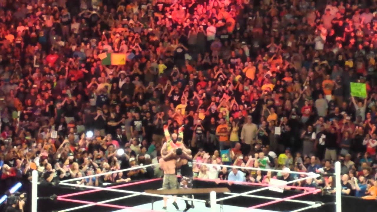 Xavier Woods thru the Table WWE Raw - YouTube