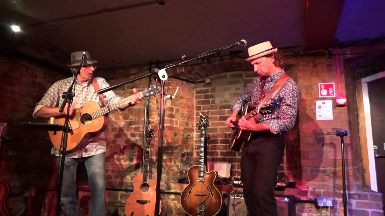 Guy Tortora and Ben Tyzack play Six Strings Down - YouTube