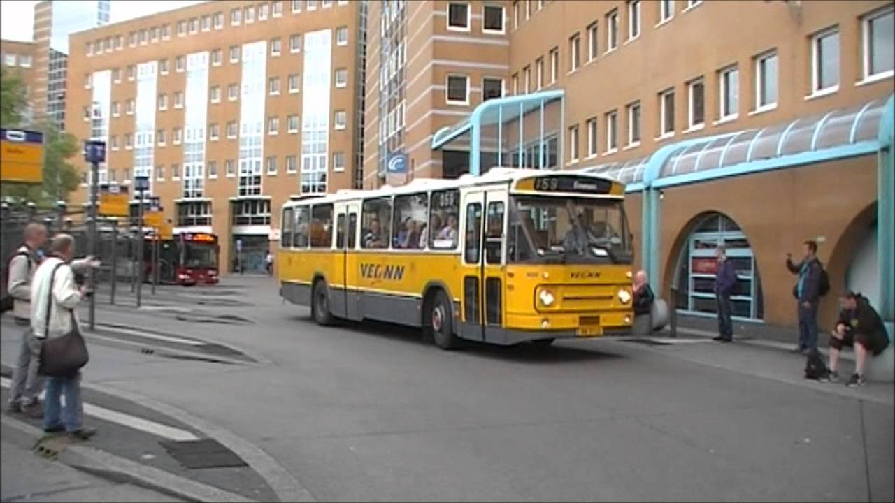 St. Museumbus 1698 vertrekt van busstation Groningen - YouTube