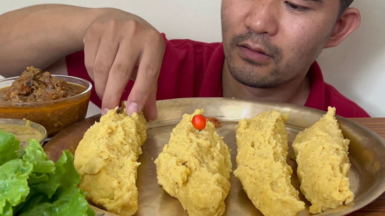 मकैको ढिडोसँग कुखुराको मासु र गुन्र्दुकको झोल।।स्वदिष्ट भोजन ( Nepali ...