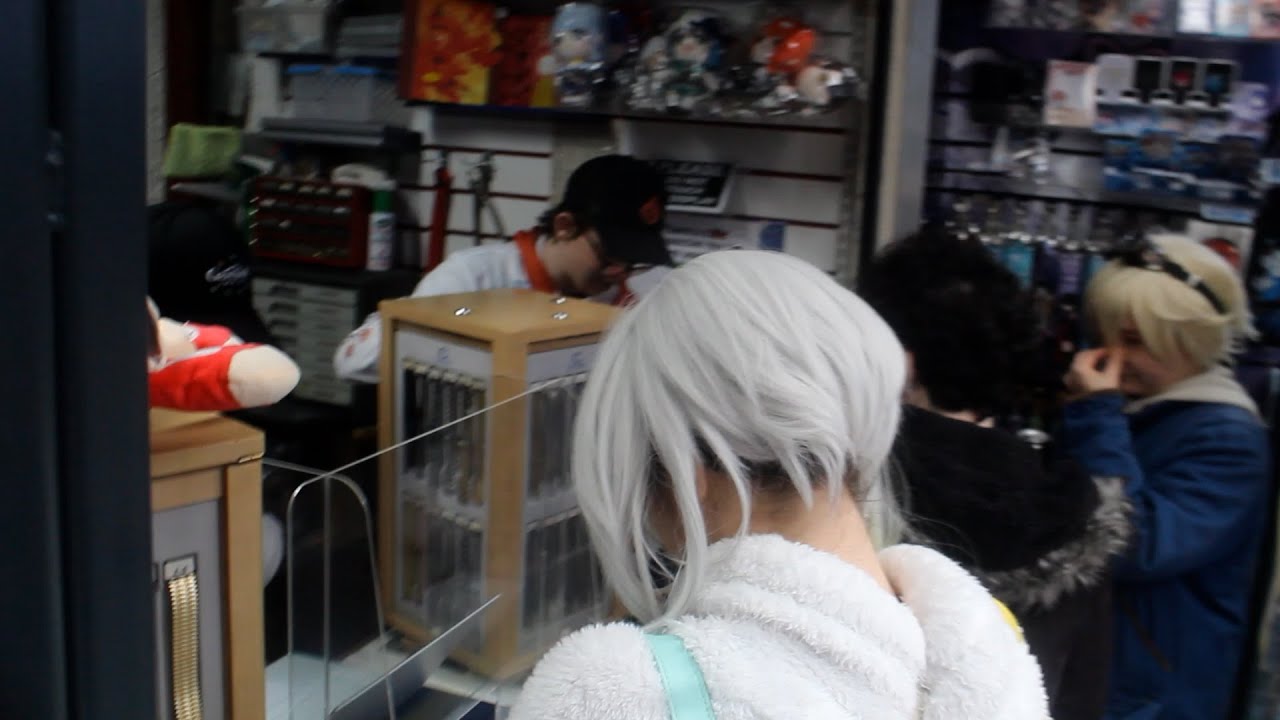 A Busy Day At The Genshin Store In London - YouTube