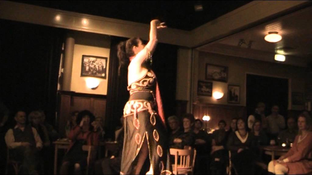 BellyDance Daniela Dance - YouTube