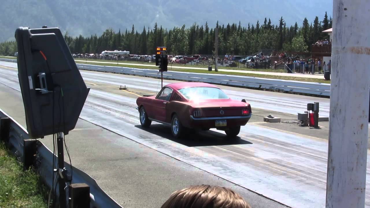 Drag racing a 65 Fastback in Palmer AK - YouTube