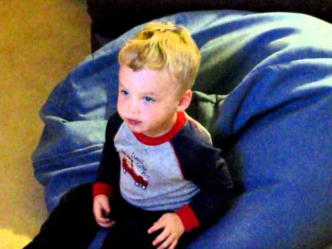 opera lip singing baby - YouTube