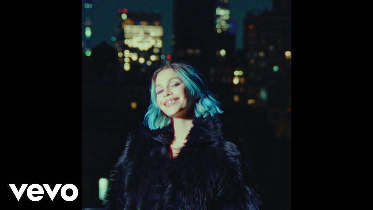 Rose Villain - Gotham (Visual Video) Acordes - Chordify