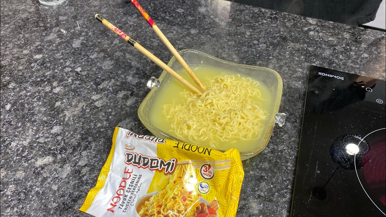 DUDOMİ TAVUK ÇEŞNİLİ NOODLE nasıl yapılır? - YouTube