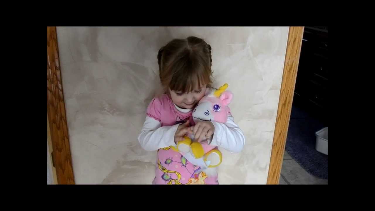 Flashlight Friends Unicorn OPENING & REVIEW - YouTube