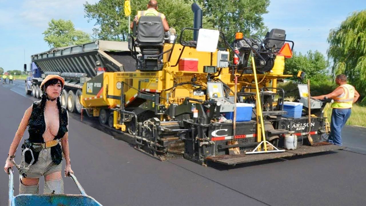 World's Extreme Asphalt Paving Machines - Amazing Fastest Modern Road ...