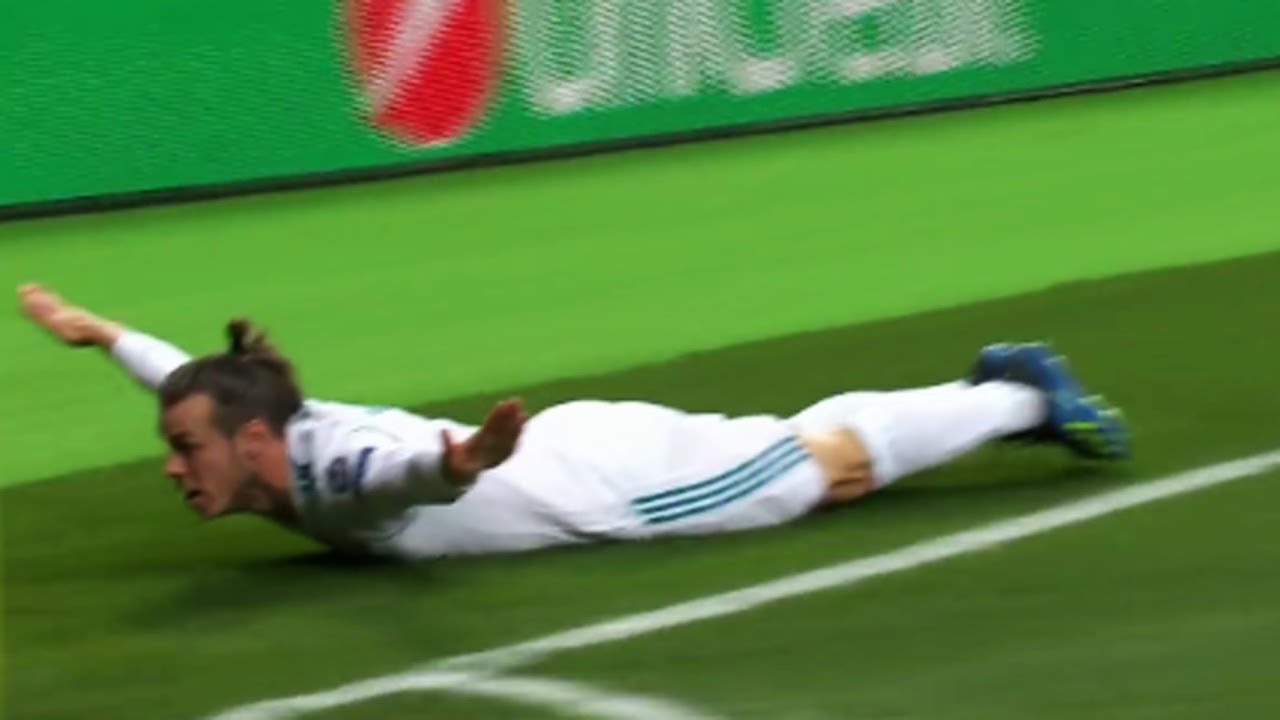 Gareth Bale | Best Bicycle Kicks Ever | E.V. GOAL 9 - YouTube