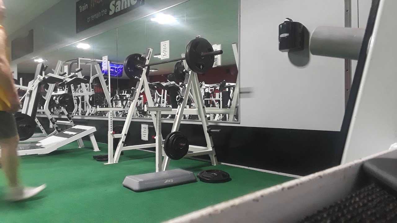 Squat 225 - YouTube