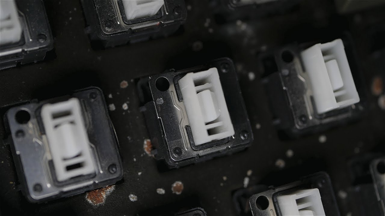 Undocumented (?) Vintage SMK Keyboard Switch | Sord M68 Sound Test ...