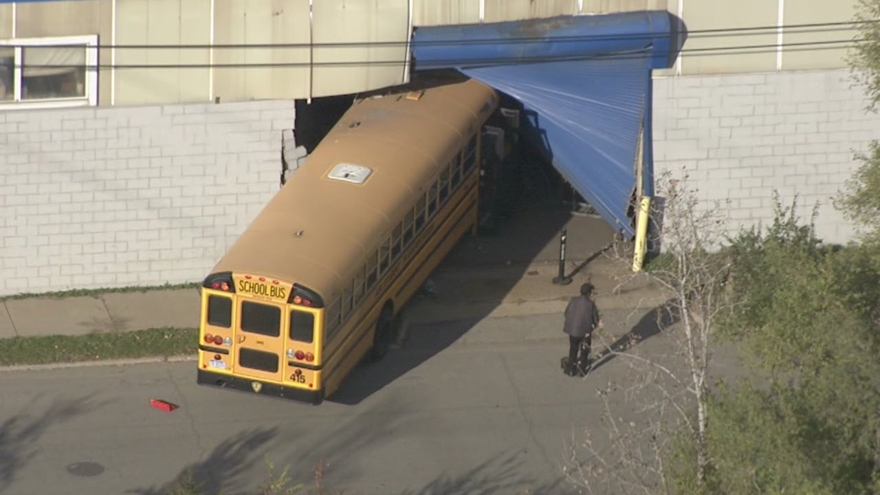 School bus crashes into building on Detroit's west side - YouTube
