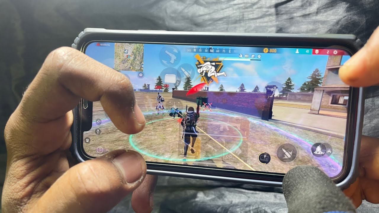 iPhone 11 Free Fire Max Hud 4 Finger One Shot Handcam - YouTube