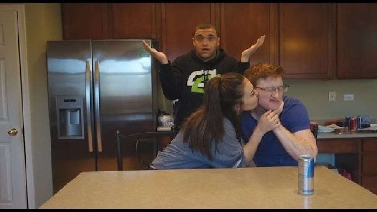 BEST MOMENTS AT THE OPTIC SCUF HOUSE! - YouTube