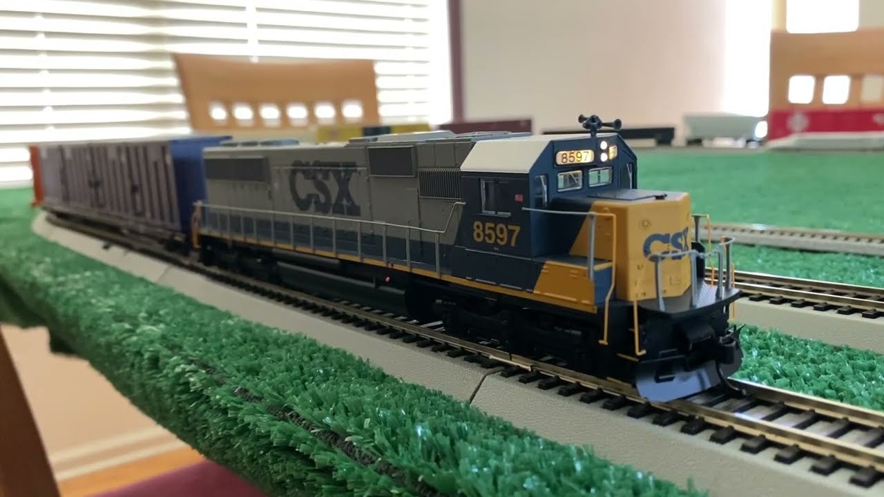 Walthers Mainline EMD SD50 2nd Run (CSXT 8597 in YN2) - Unboxing ...