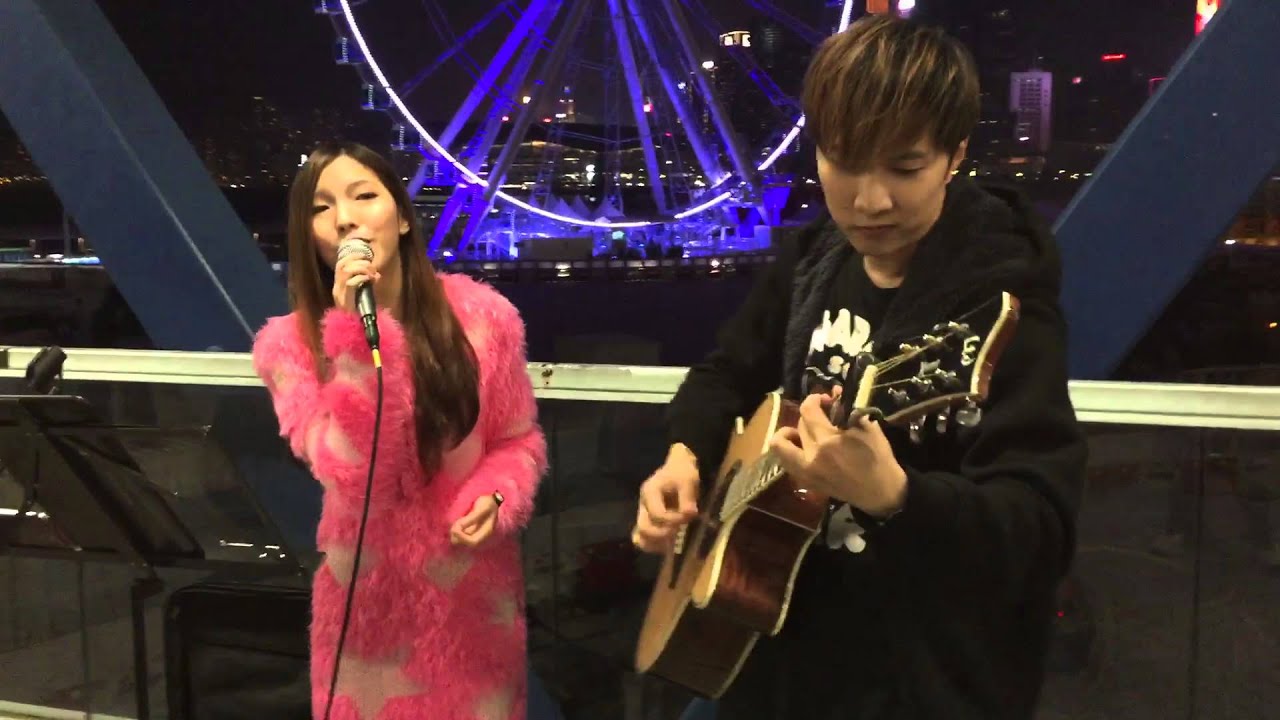 20141214 UFO Music busking at Central ~ Kay So - YouTube