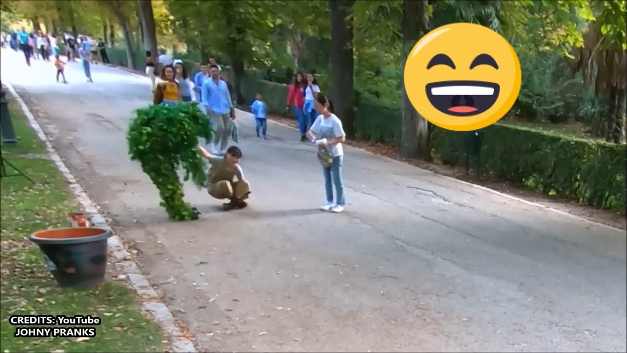 Bushman prank. The jumping bush guy 😀 - YouTube