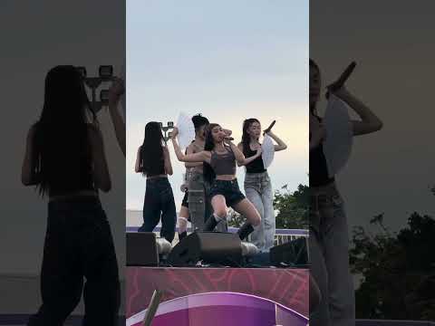 【250412】 4EVE - Hot 2 Hot - Maha Songkran Water Festival - YouTube