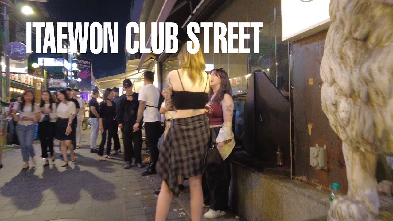 [4K] Seoul walk-Itaewon club street saturday night walking - YouTube