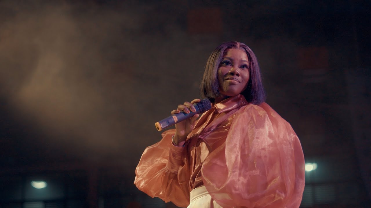 Kennia Domini Live Performance @ NIS - Welcome Steve Crown In Suriname ...