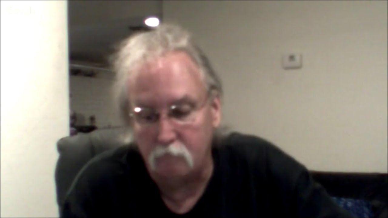 ALIEN APPEARS DURING JOHN EDMONDS INTERVIEW - YouTube