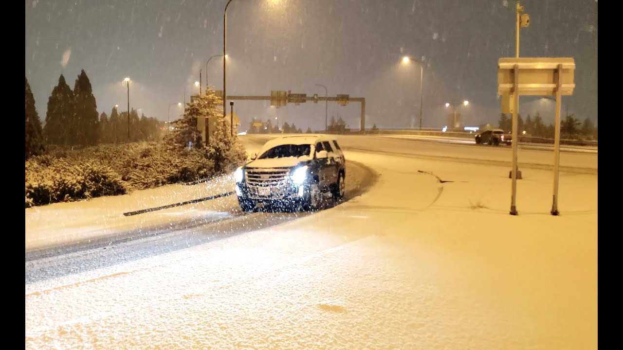 Cadillac Escalade driving in snow 4K UHD - YouTube