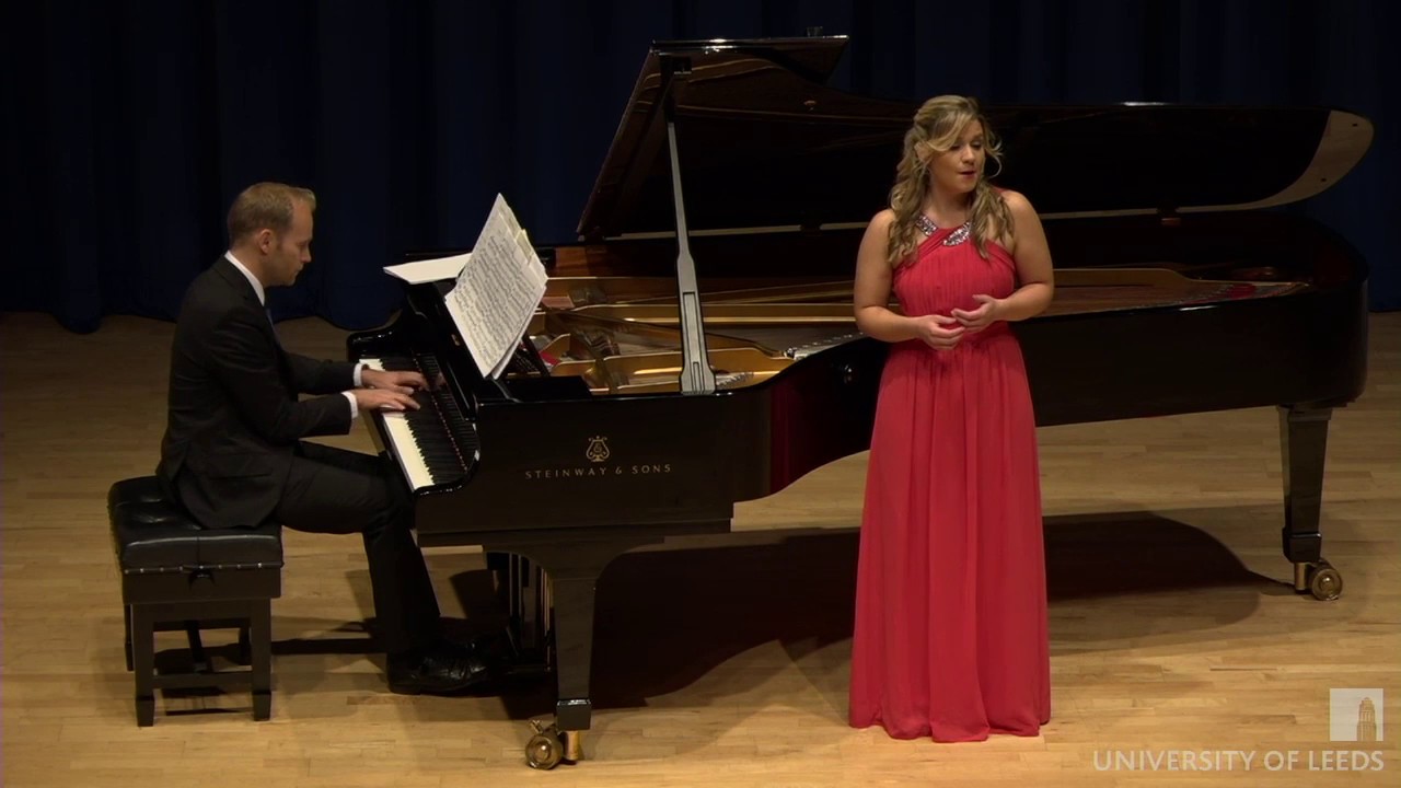 ANNA HUNTLEY - Brahms - Spanisches Lied - YouTube