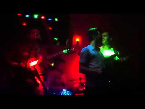 4 DESİBEL - Bir Derdim Var