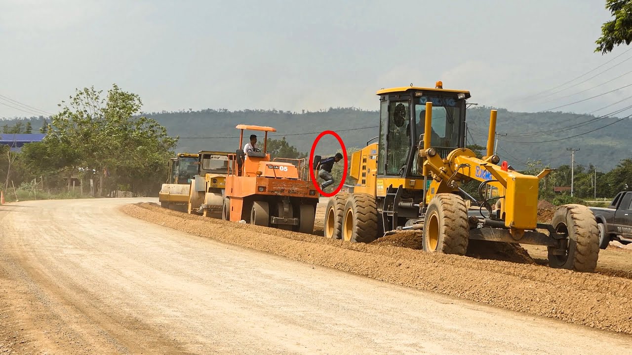 Wonderful Repair Of National Roads Using Group Machinery For Gravel ...