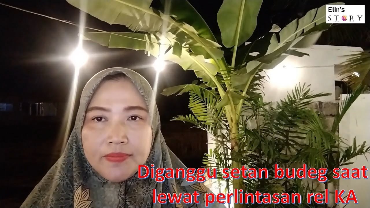 Diganggu setan budeg saat lewat perlintasan rel KA - YouTube
