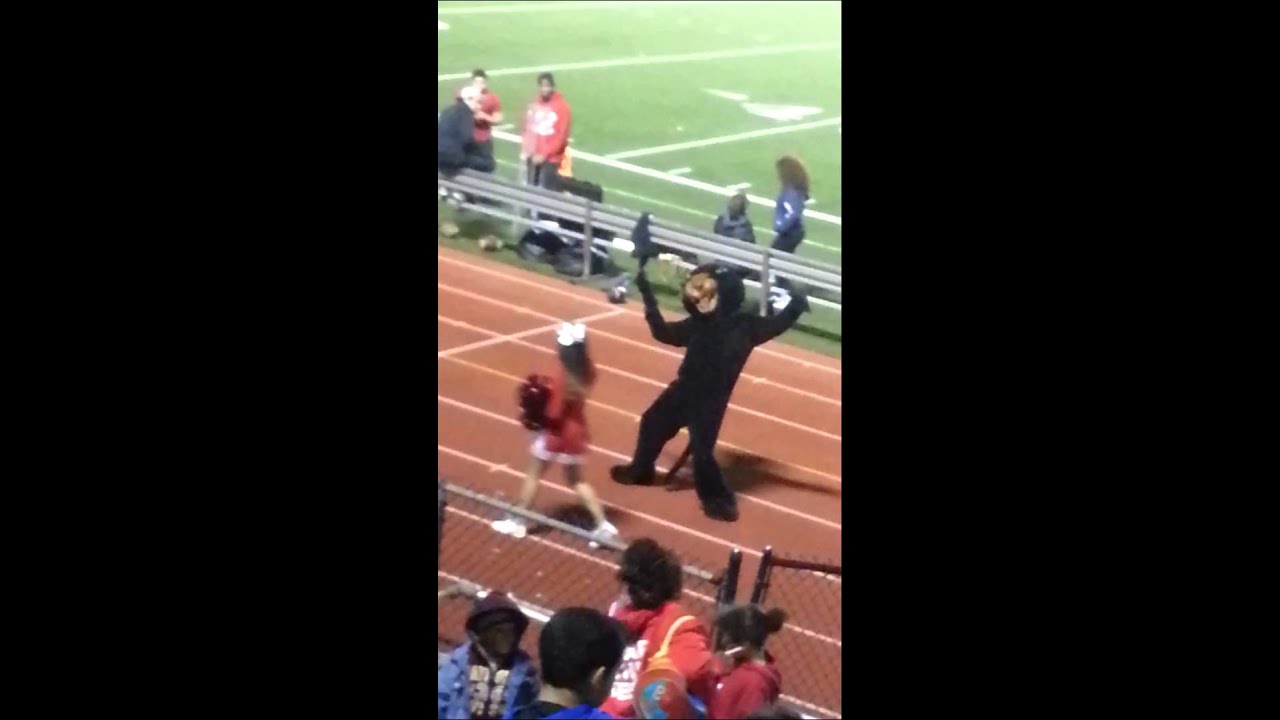 Perth Amboy Panthers dancing mascot.mp4 - YouTube