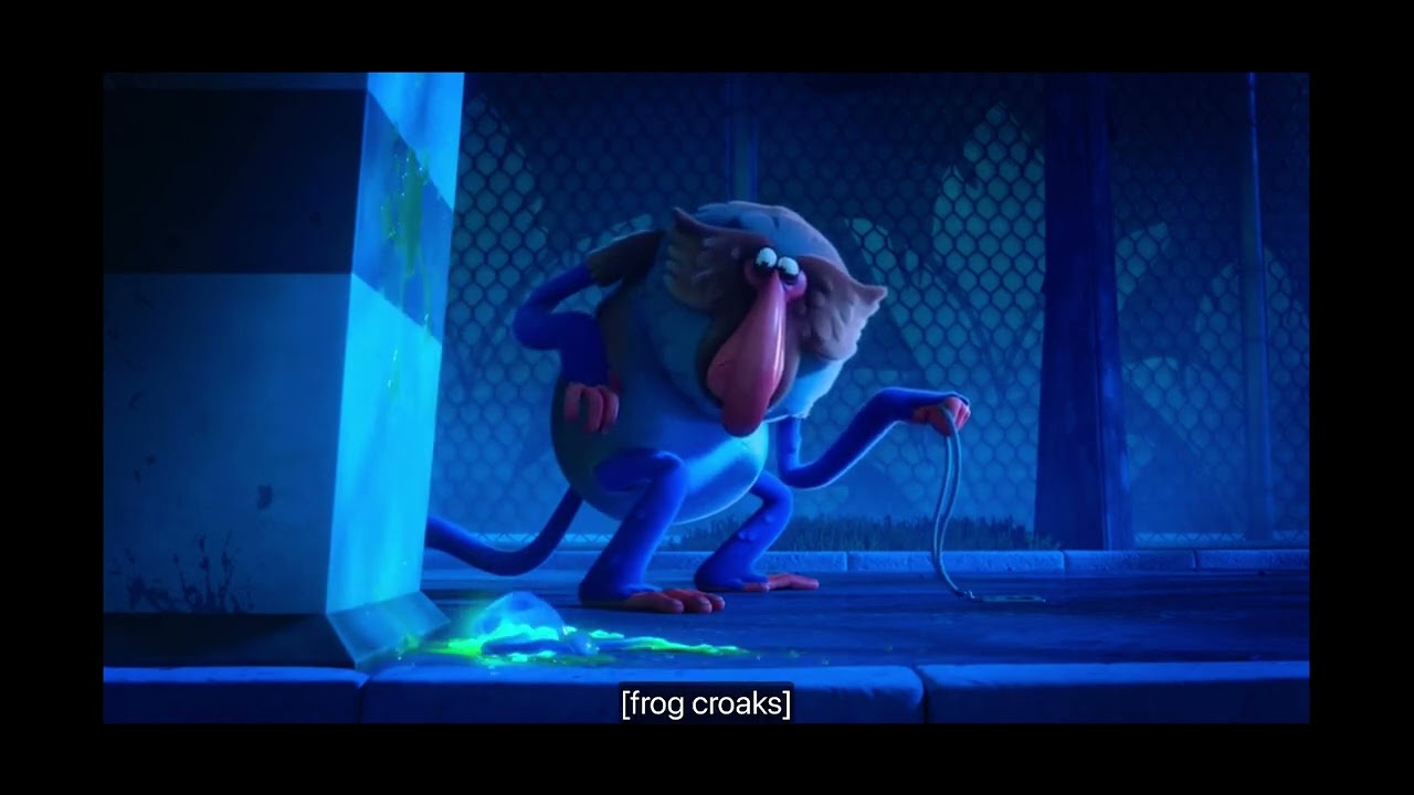 The gum beast tree frogs attack - YouTube