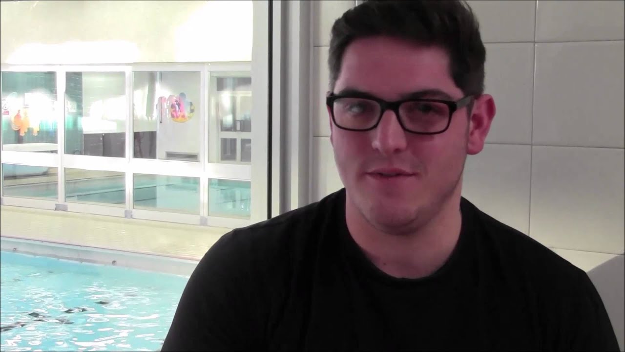 Stuart Vaughan loses 9 stone with the #EverybodyChallenge - YouTube