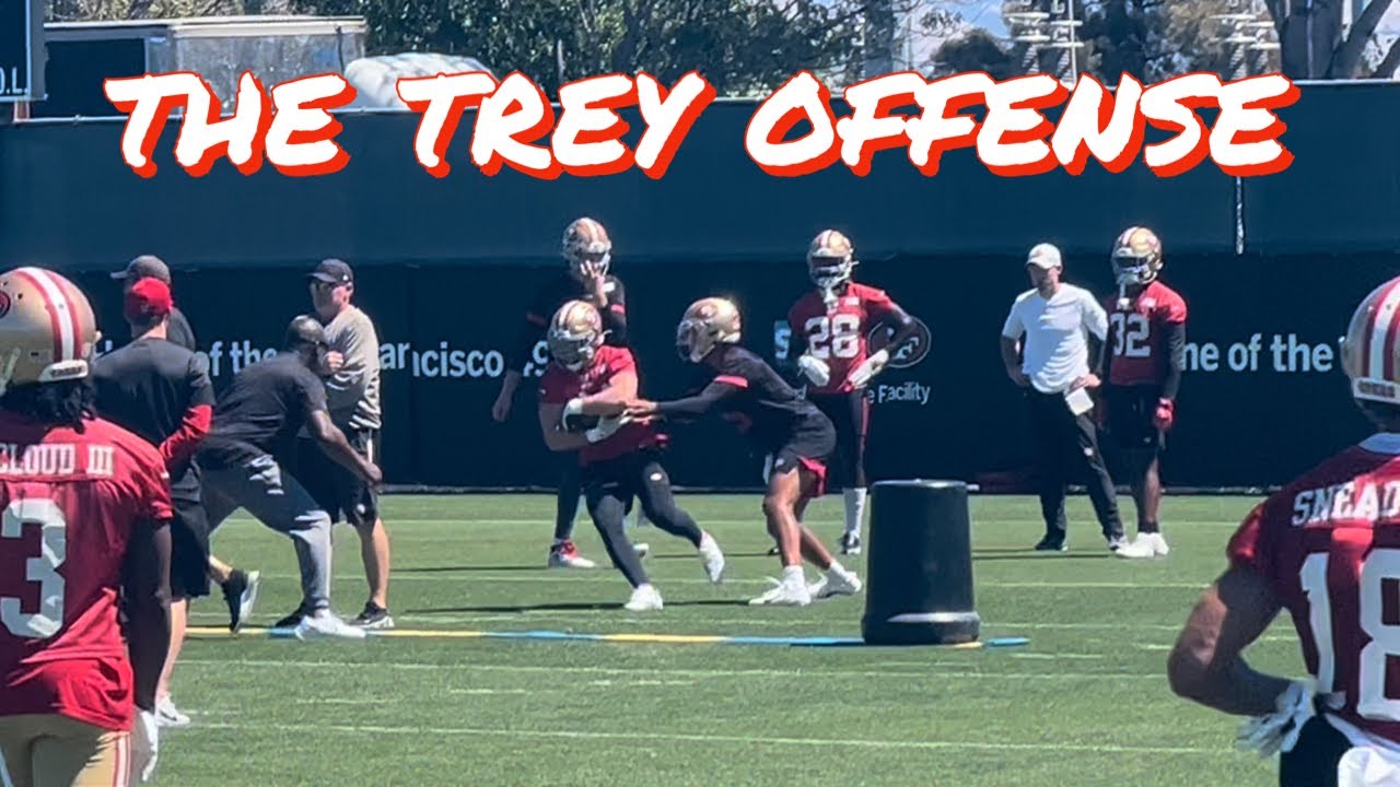 The 49ers Practice the Option from the Pistol Formation - YouTube
