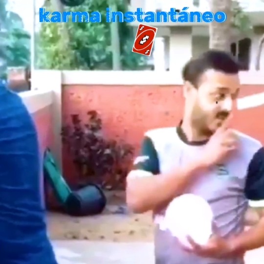 karma instantáneo - YouTube
