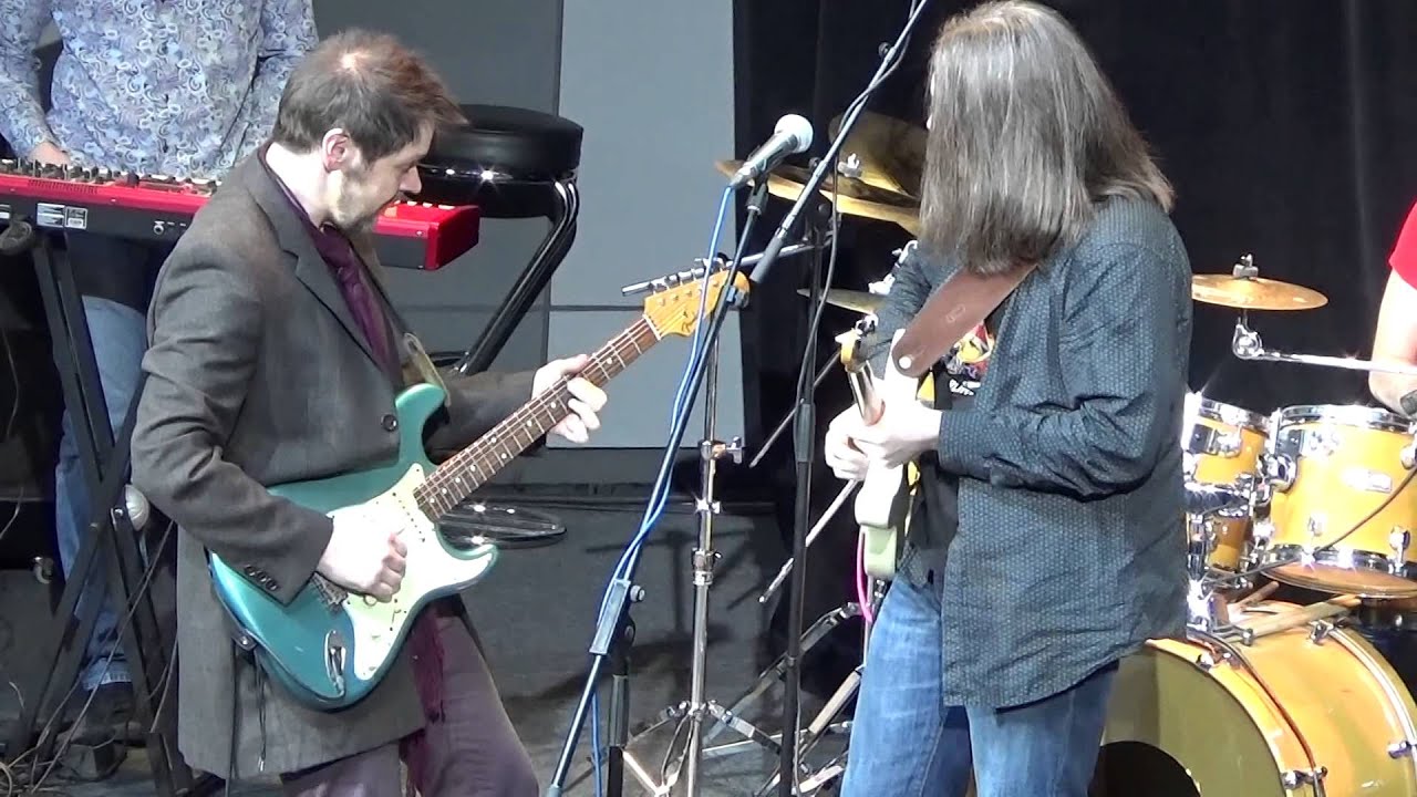 Ron Sayer Jr. is playing jam with Dennis Nazarov and Russian band ...