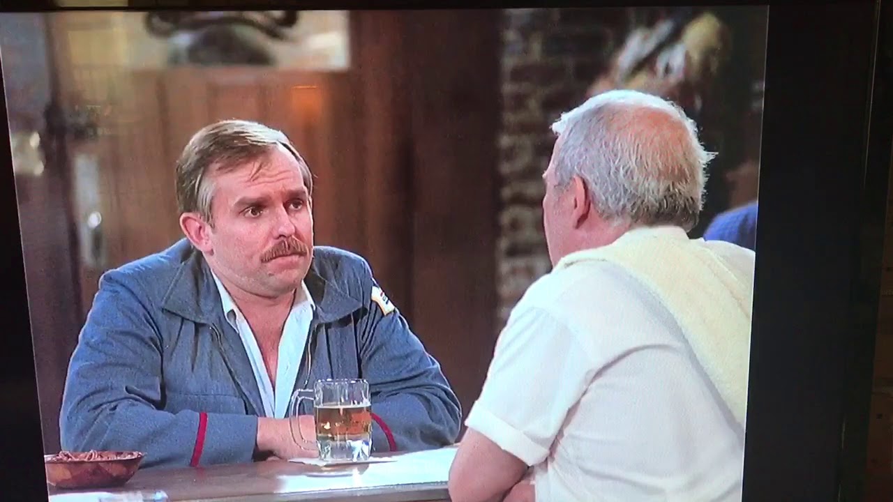 Cliff Clavin and Coach on Reincarnation Cheers - YouTube