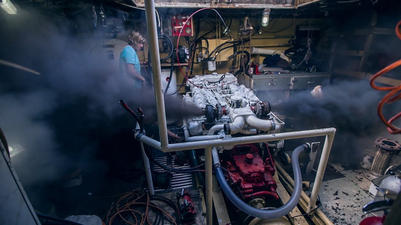 Mechanical problems at sea - YouTube