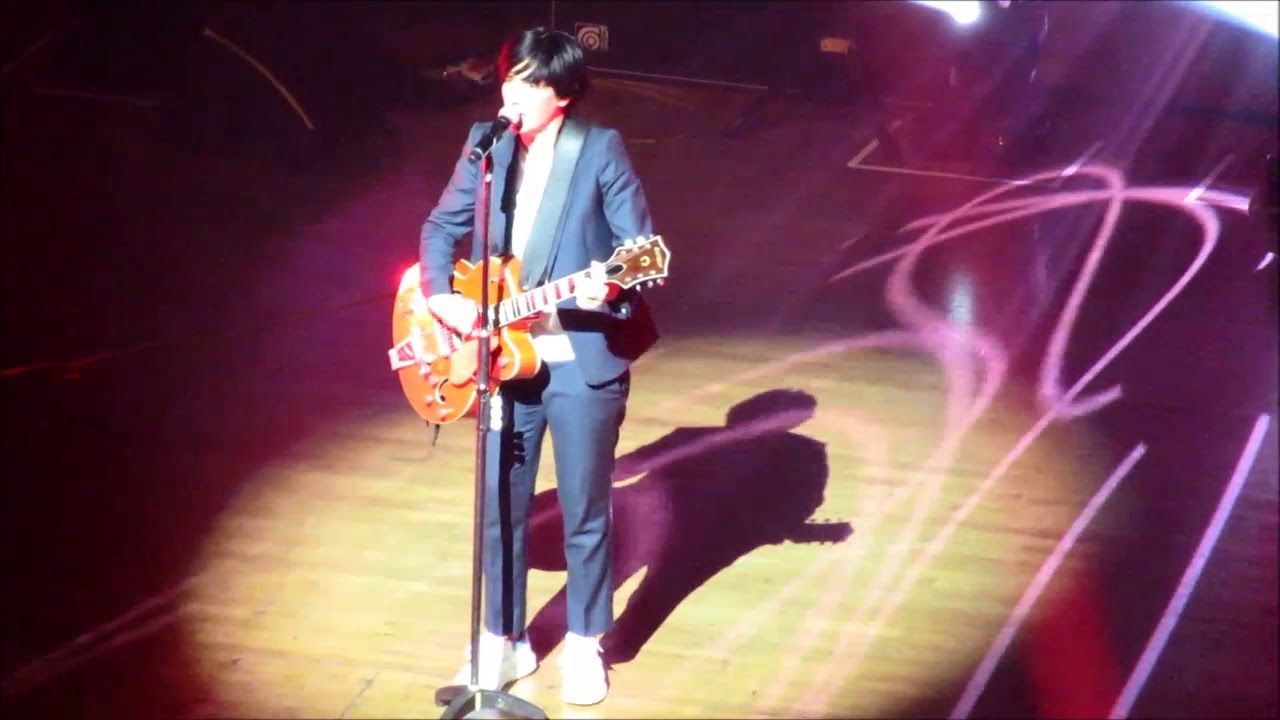 Texas Singing "Thrill has gone" at Birmingham Symphony Hall 2017 - YouTube