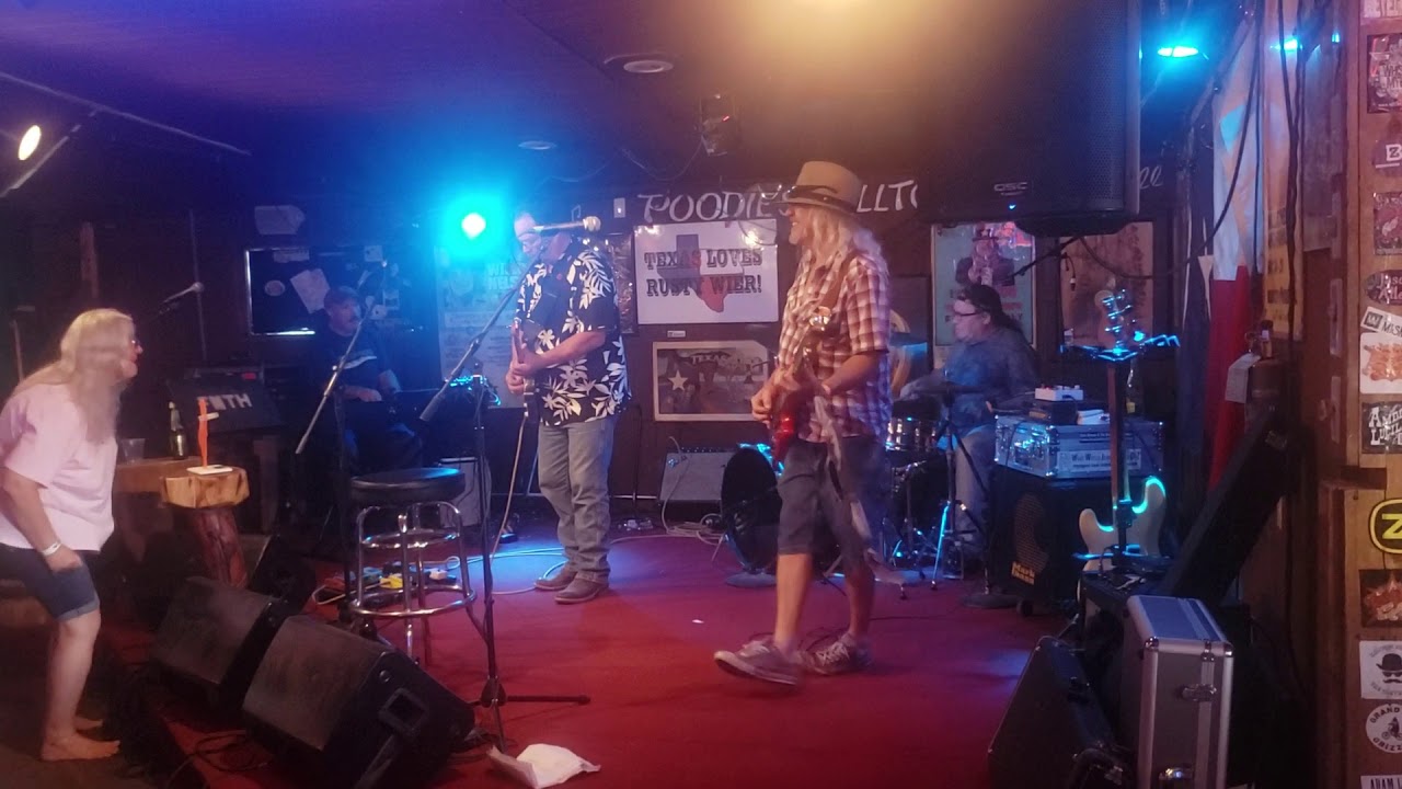 Bad Rodeo - Live at Poodies - 20190928 - 07 - Trying Too Hard - YouTube ...