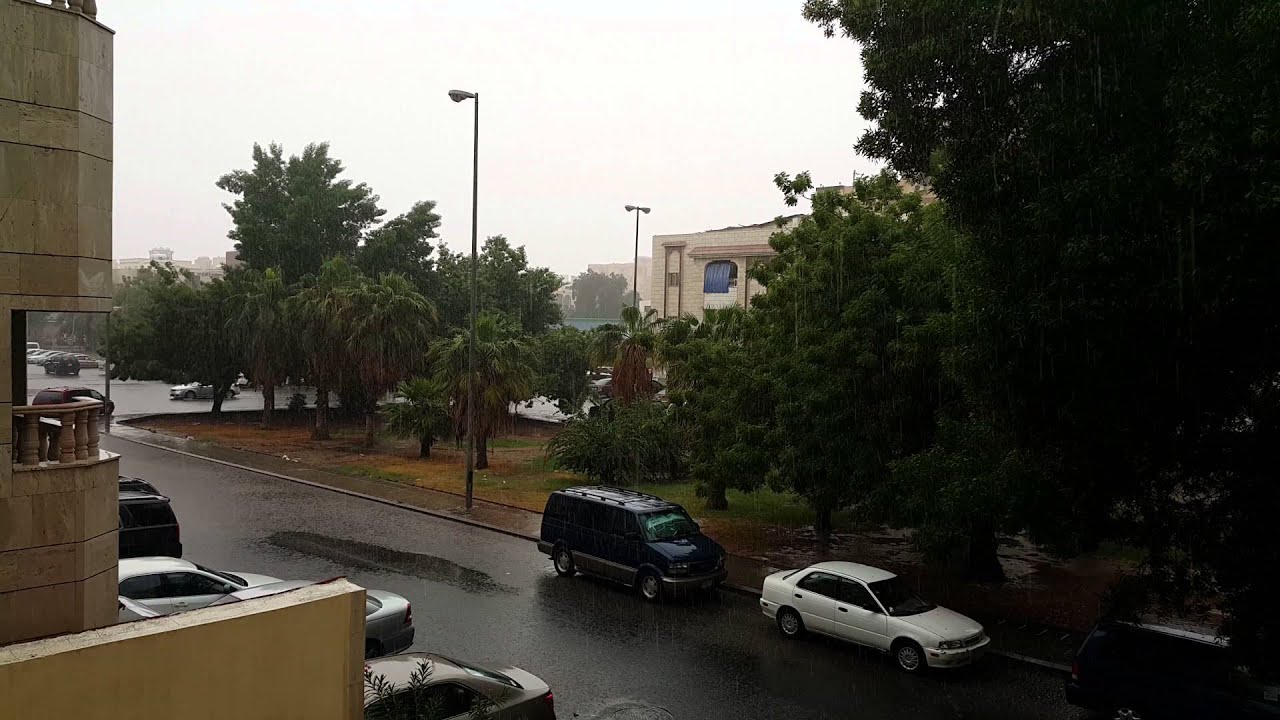 Drizzle after rain storm in jeddah - YouTube
