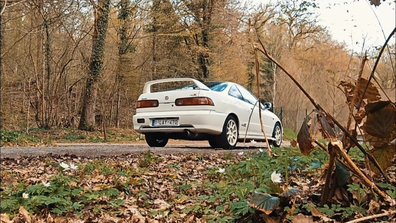 Honda Integra Type R V2 - YouTube