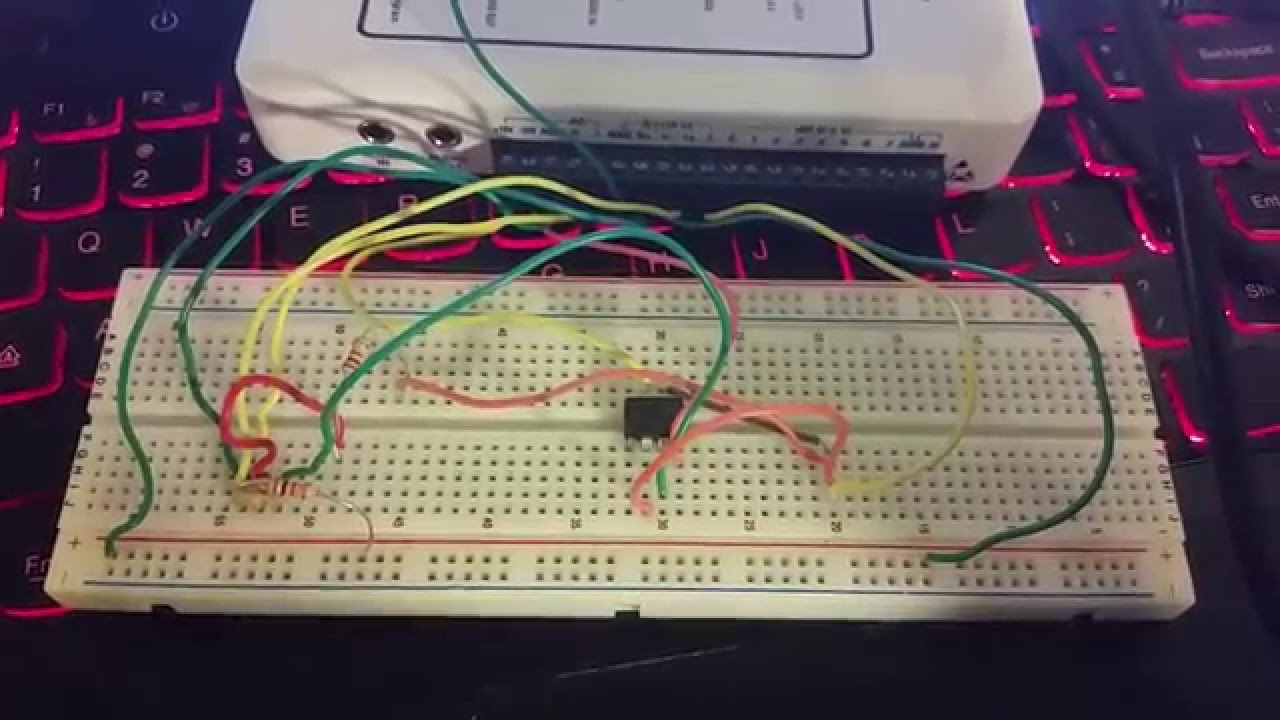 Second order High-pass Sallen-Key Filter - YouTube