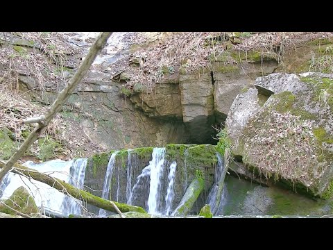 Cave River Valley (Campbellsburg, Indiana) - YouTube
