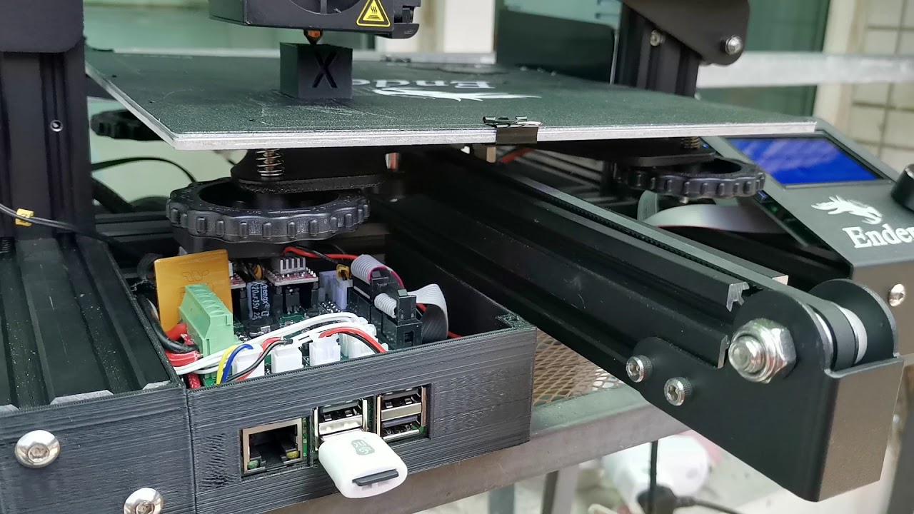 Raspberry Pi 3D printer with a pandaPi shield - YouTube